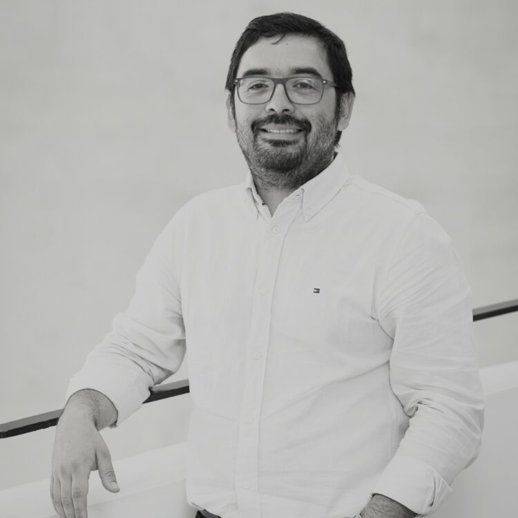 Investigación - Facultad de Economía y Negocios