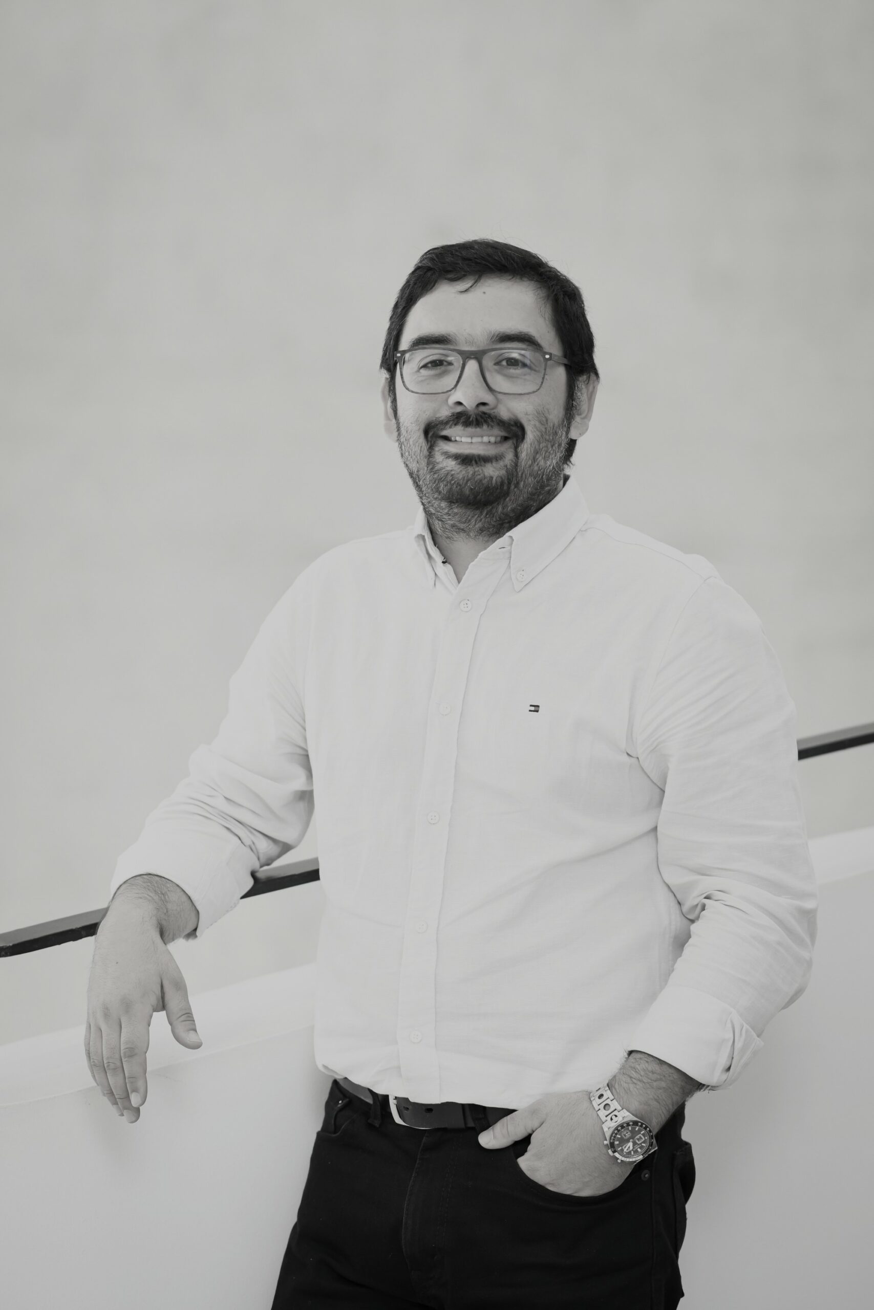 Roberto Ponce - Facultad de Economía y Negocios