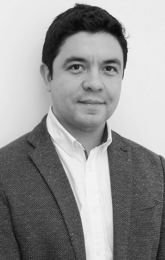 Ángel Morales - Facultad de Economía y Negocios